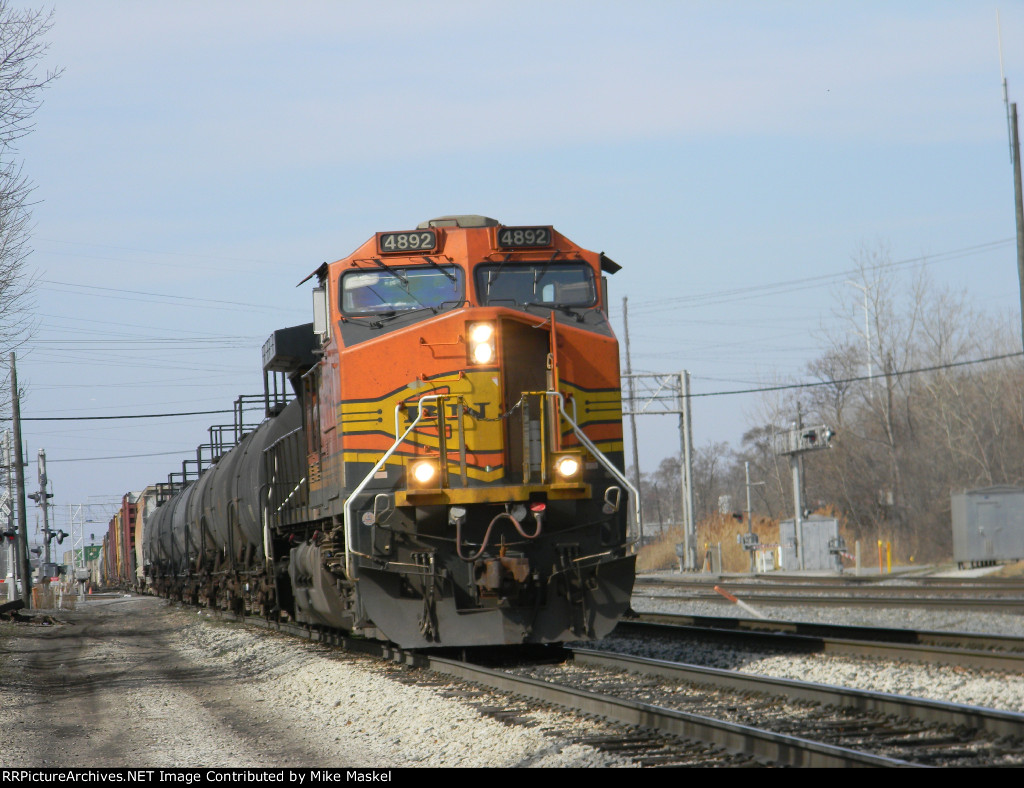 BNSF 4892